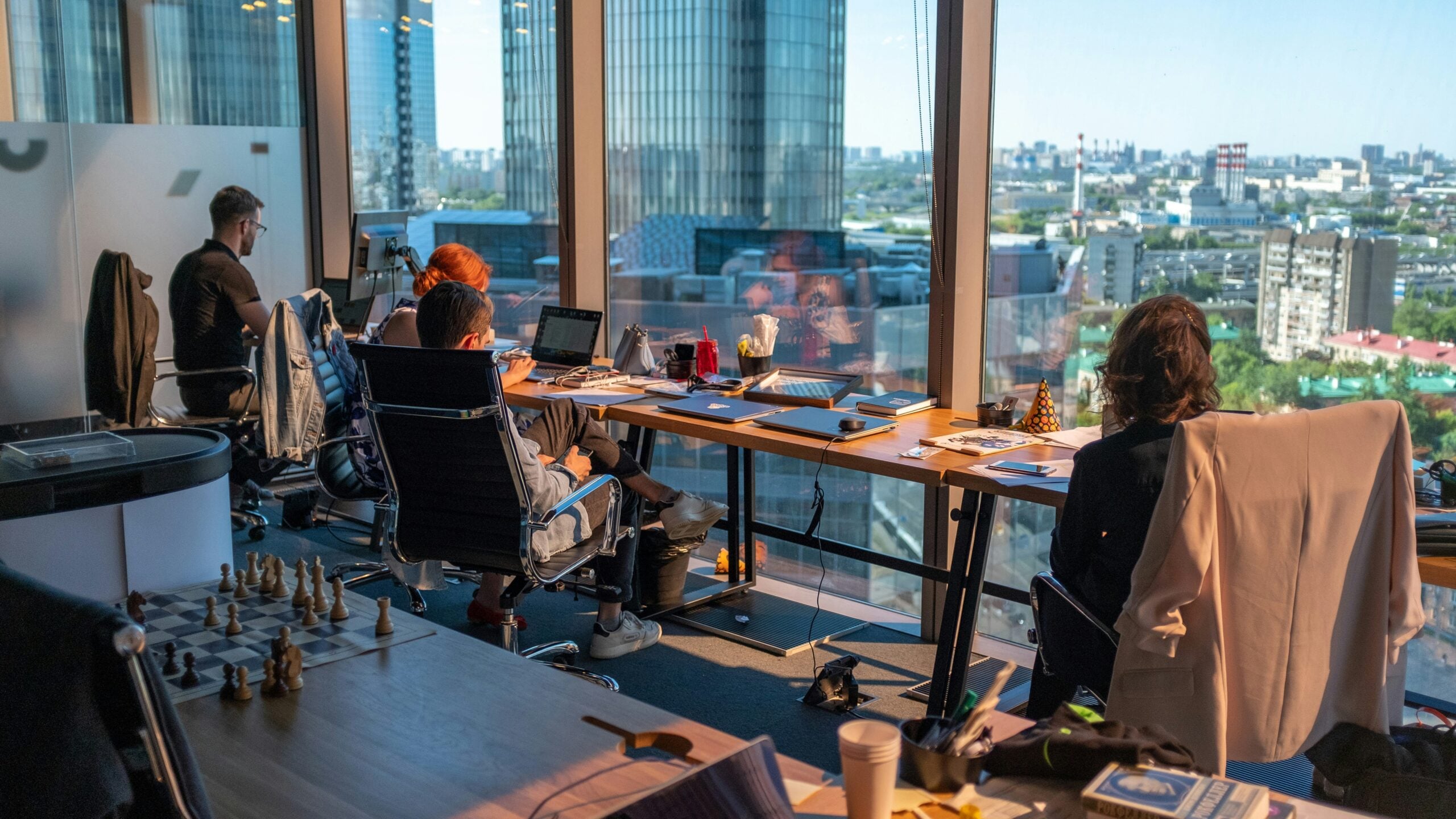 Wise vs Payoneer vs Deel vs Stripe for Freelancers 2026 — Fees, Speed ...